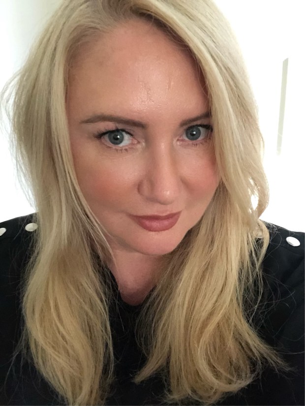 About us/Terms and Conditions – Mobile Hair and Makeup Artist Melbourne